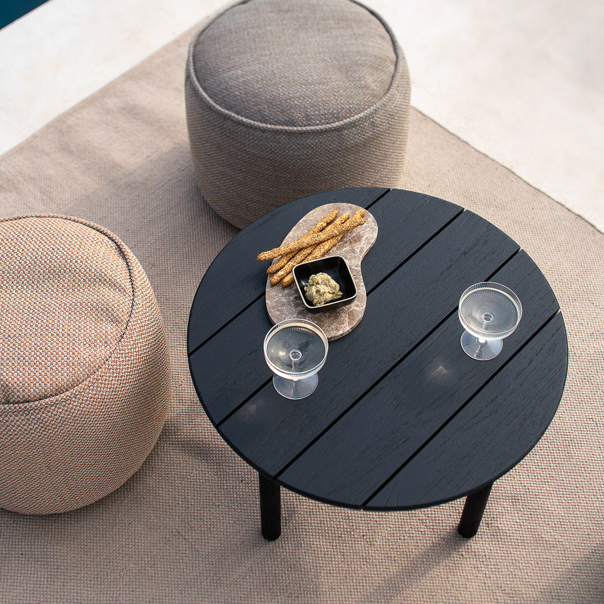 Quatro Outdoor Round Coffee Table – Life Interiors