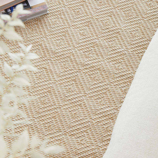 Patio Misty Runner Rug (Natural) – Life Interiors