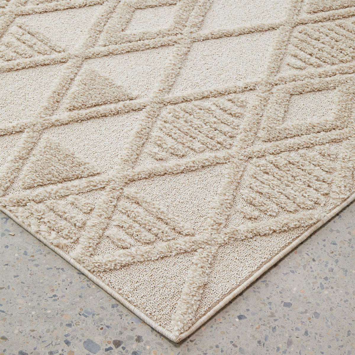 Power Loomed Polypropylene Rug | Buy Marigold Lisa Online – Life Interiors